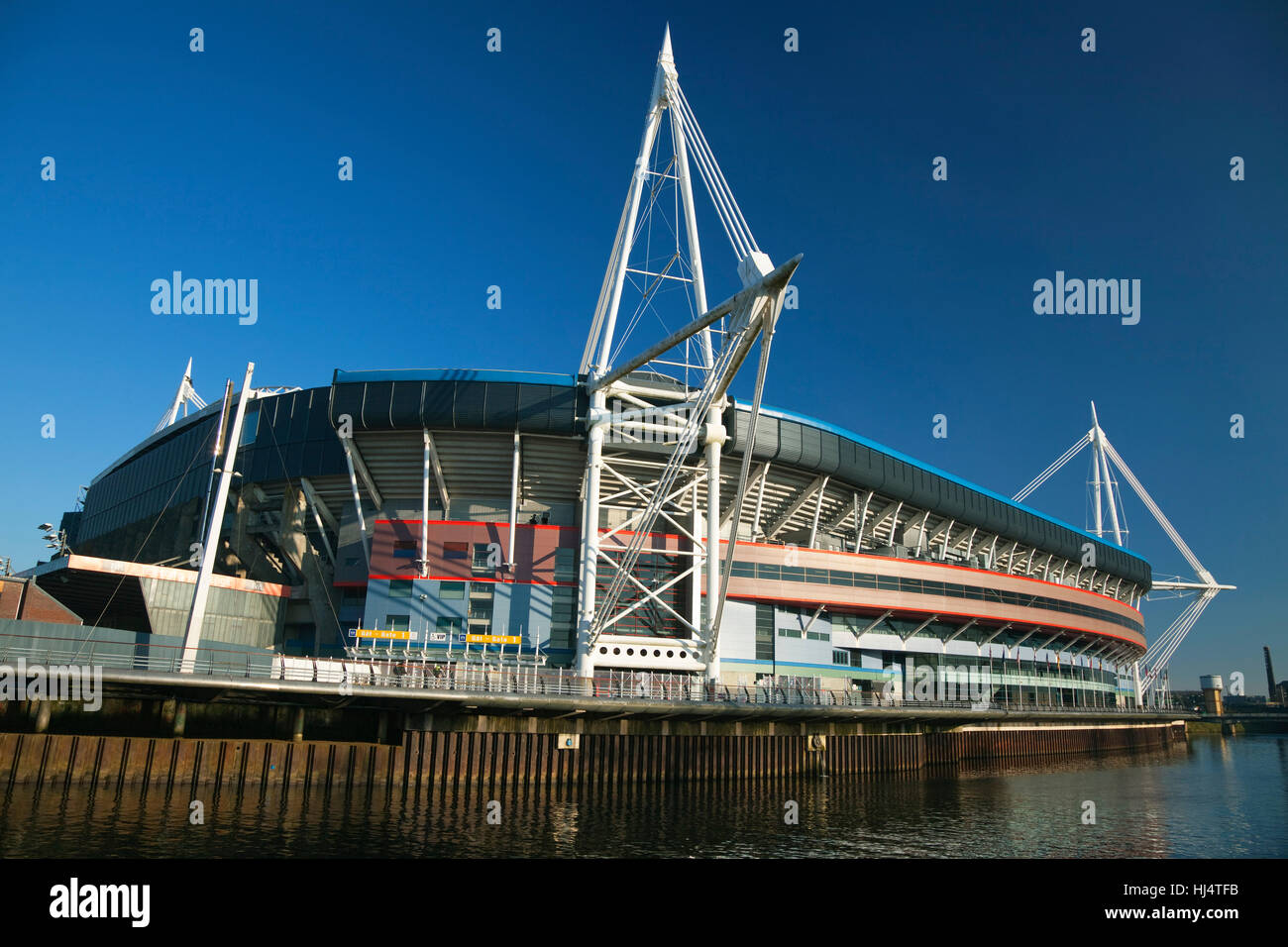 Millennium stadium cardiff hi-res stock photography and images - Alamy