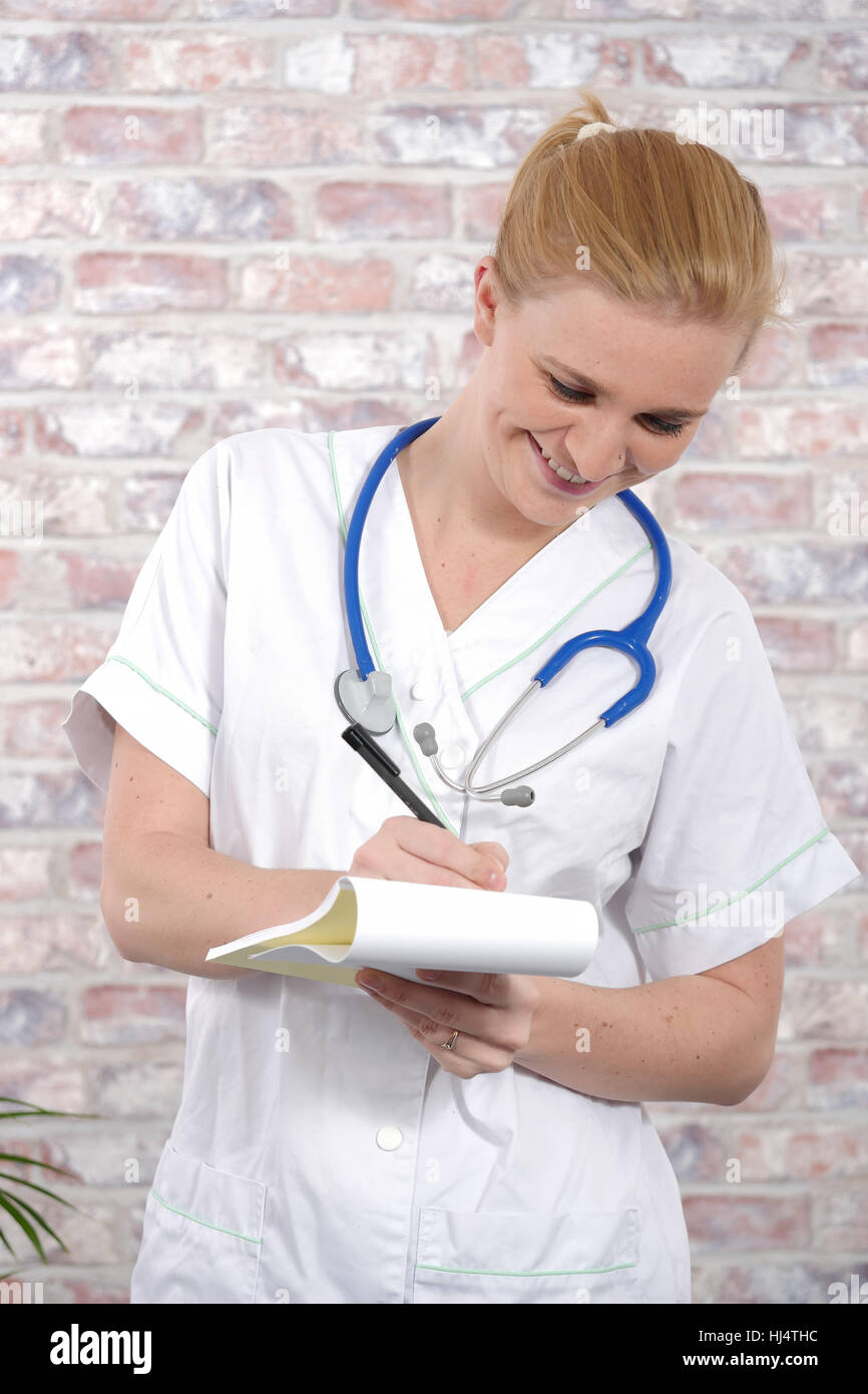 Pretty female blond nurse hi-res stock photography and images - Alamy