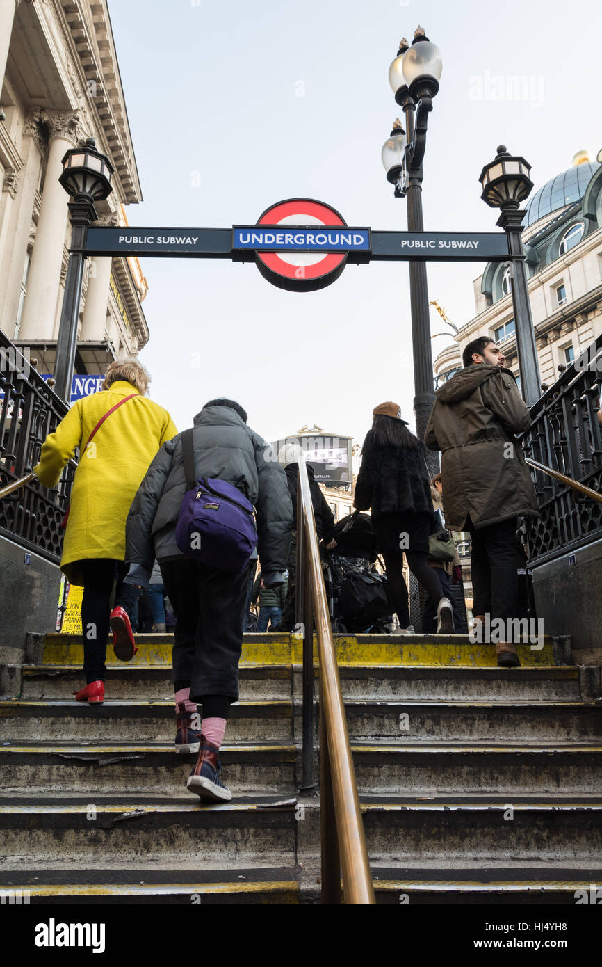 Piccadilly circus underground exit hi-res stock photography and images ...