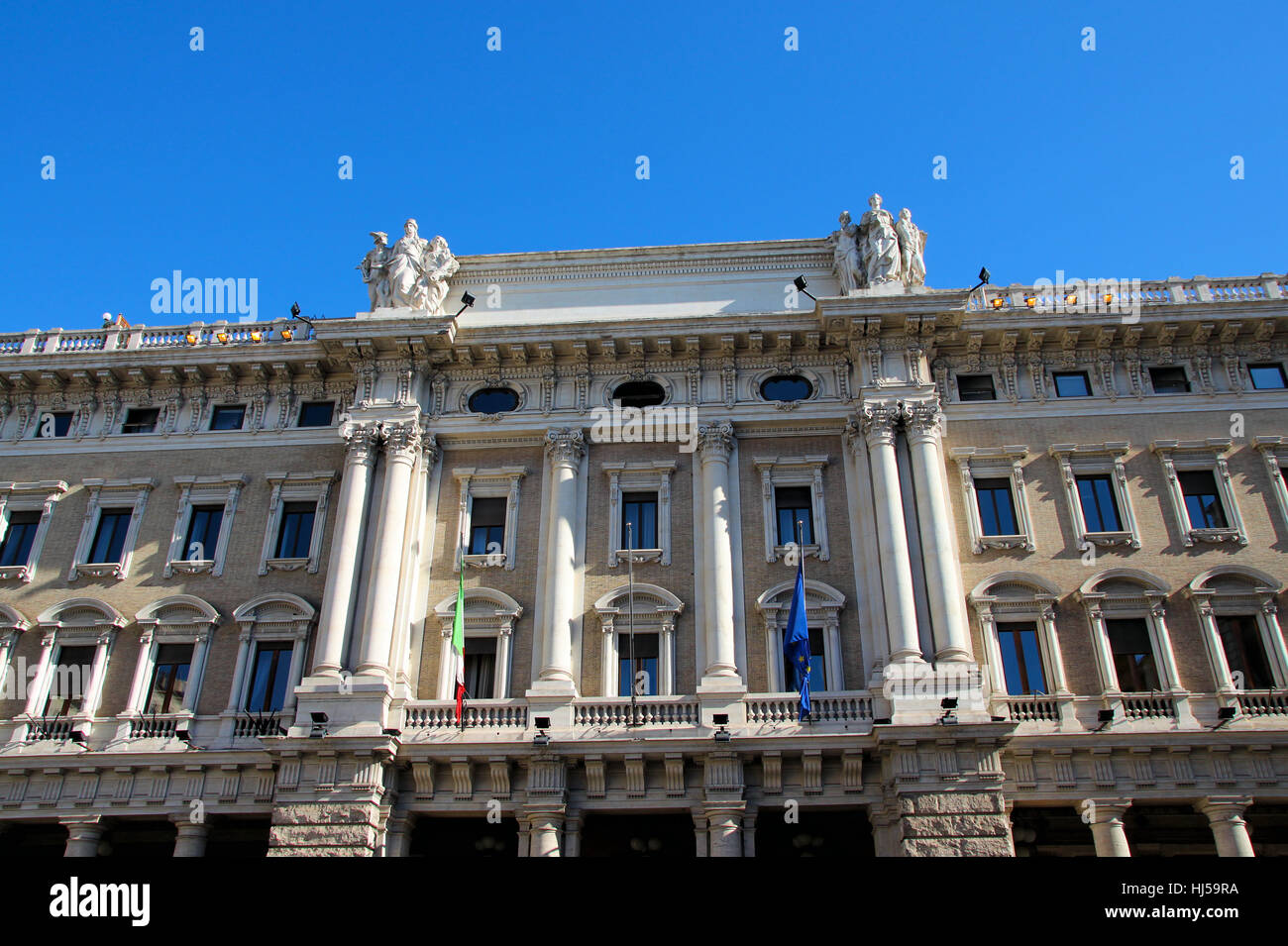 Roman classicism hi-res stock photography and images - Alamy