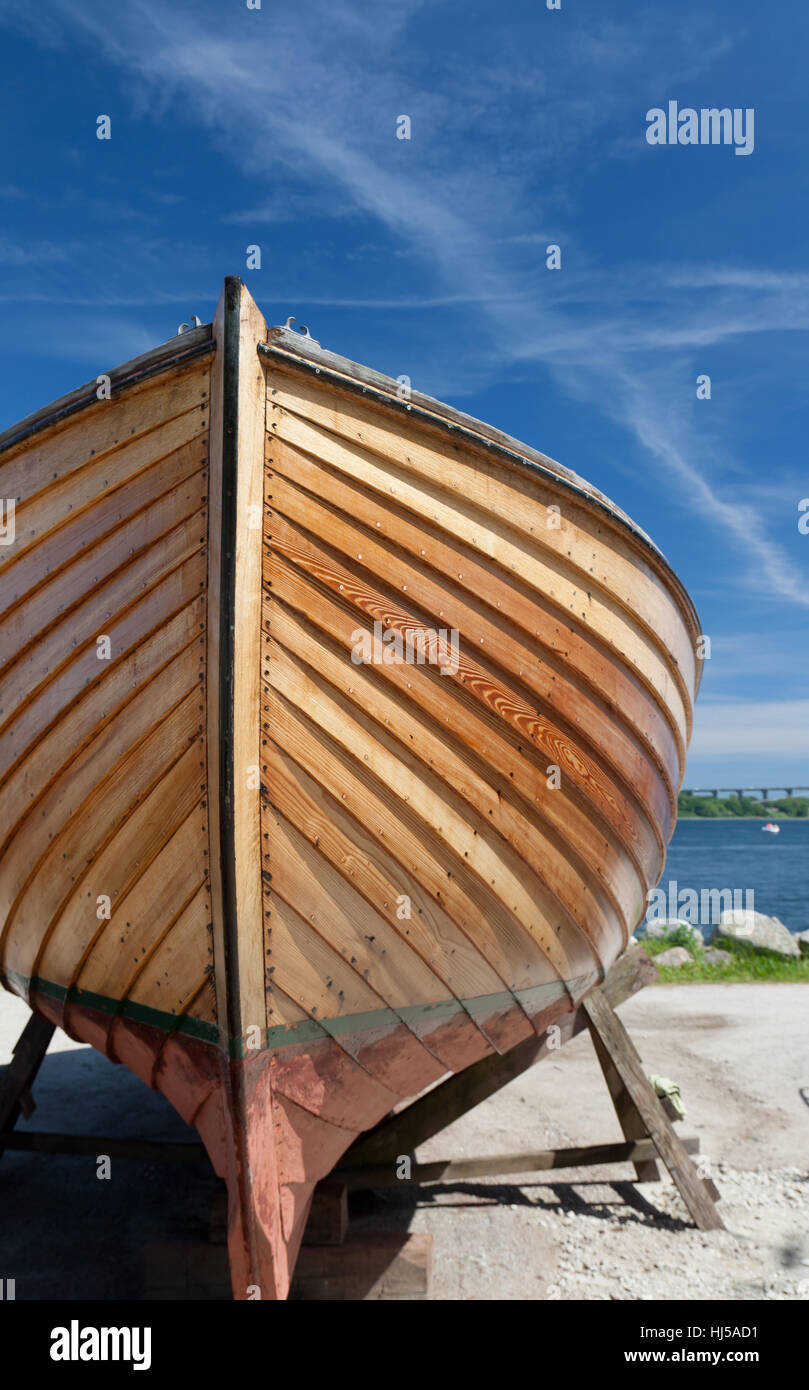 Boats ashore hi-res stock photography and images - Alamy