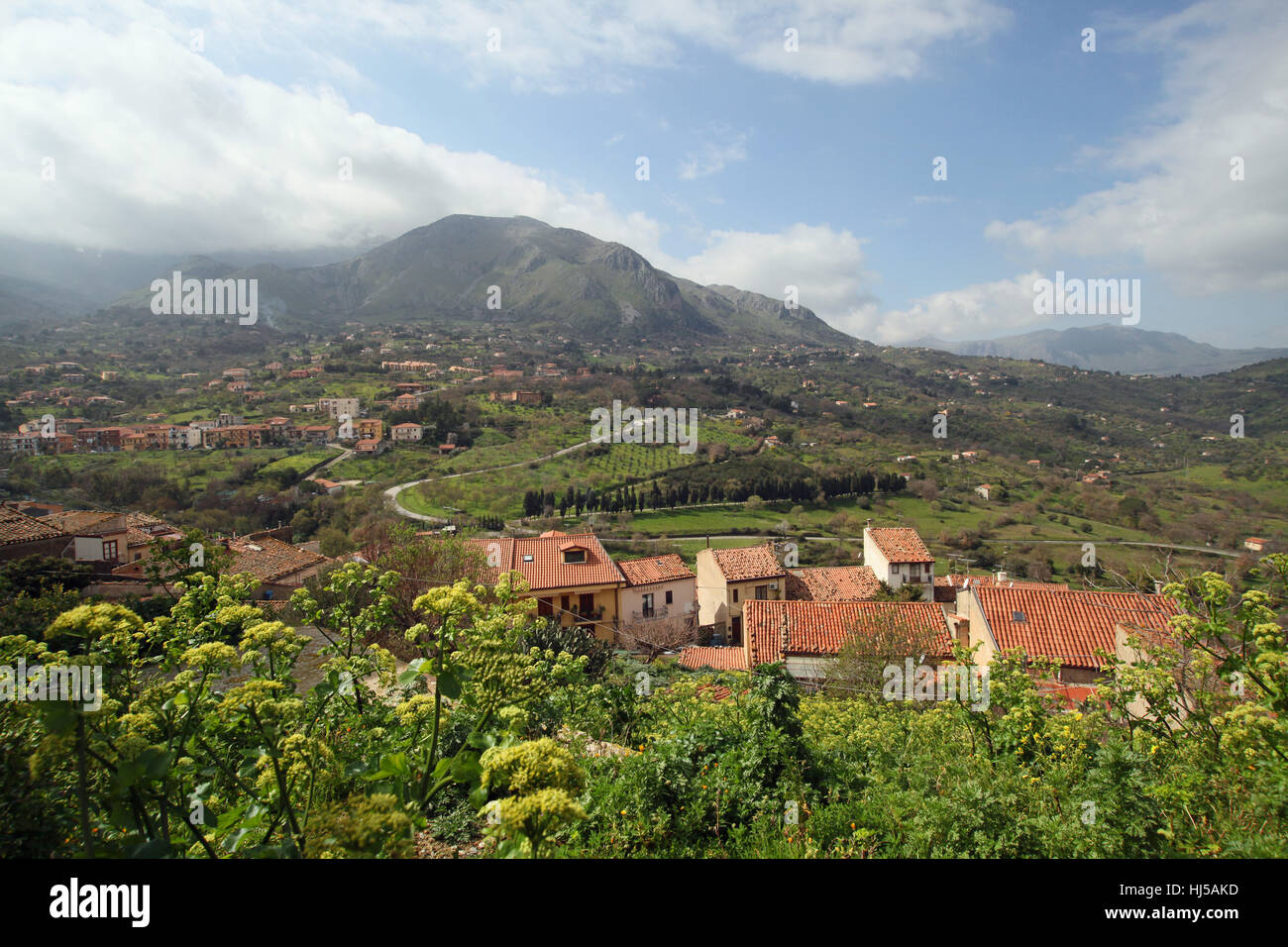 Castelbuono town hi-res stock photography and images - Alamy