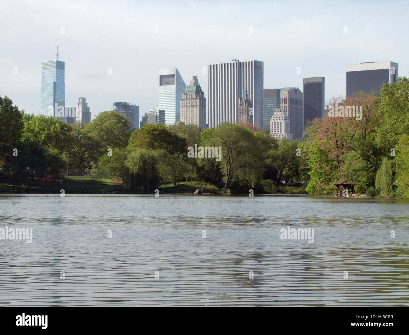 Central park new york city gebäude hi-res stock photography and images ...