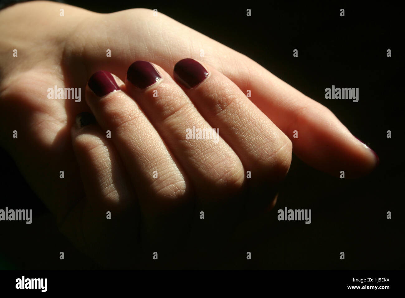hand,finger,skin,hold,organ,nail polish,closed,landscape format,high ...