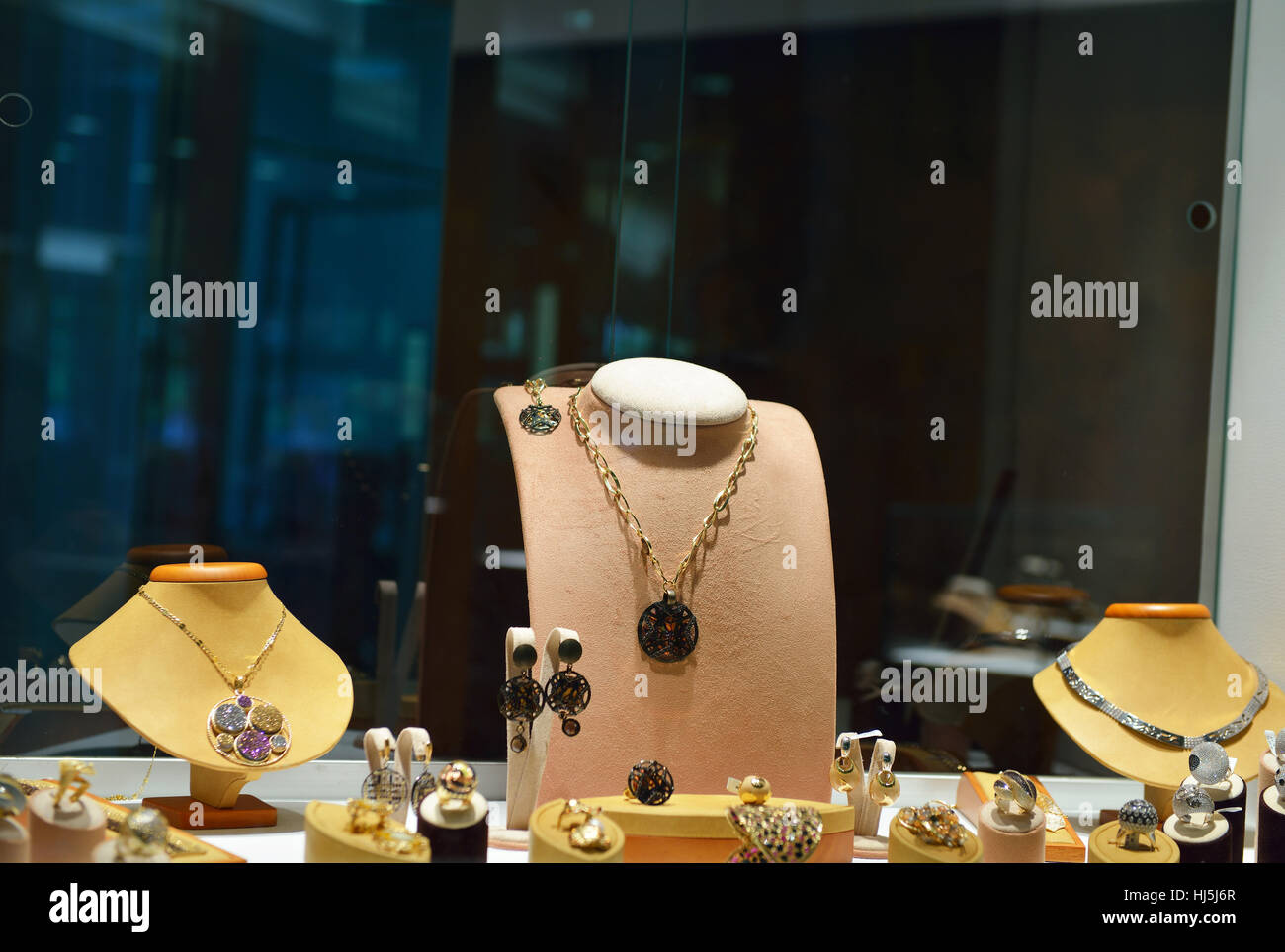 ring, fashion, closeup, window, porthole, dormer window, pane, antique ...