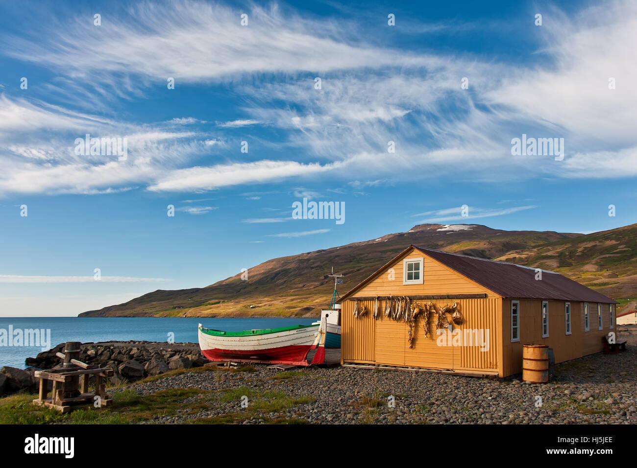 ship and house Stock Photo - Alamy