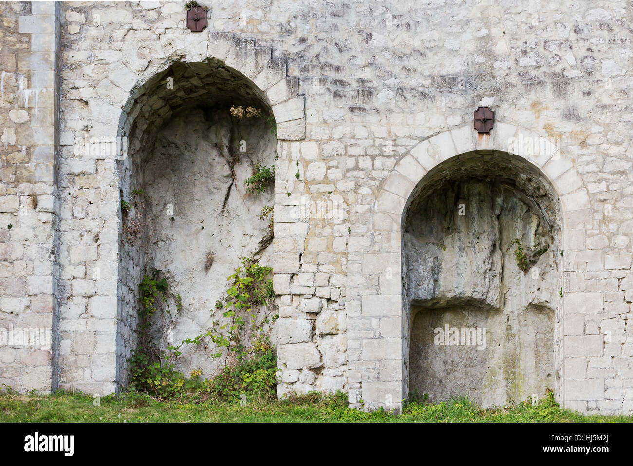 arches of a castle Stock Photo - Alamy