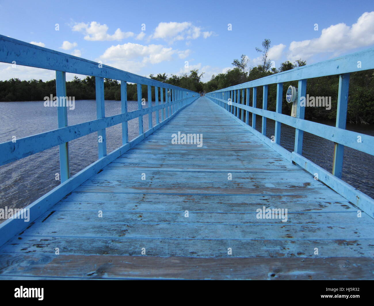 Wood bridge connection connectivity hi-res stock photography and images ...