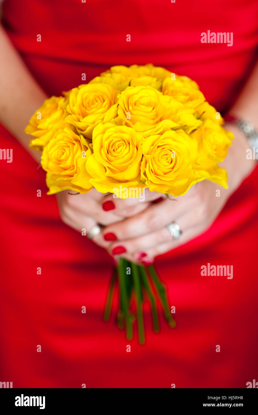 Hand and roses hi-res stock photography and images - Alamy