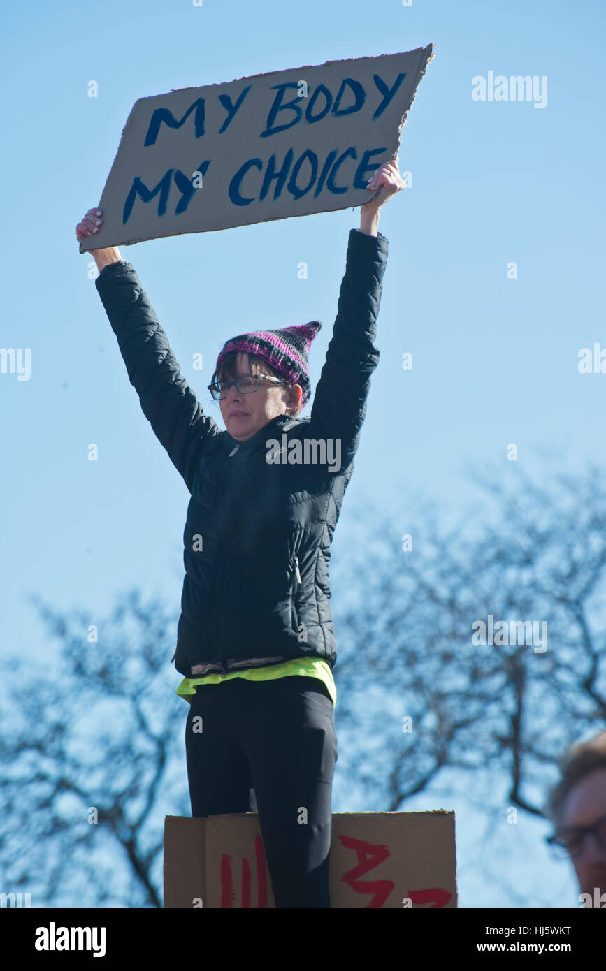 Chicago, Illinois, USA. 21st January, 2017. Signs from Chicago ...