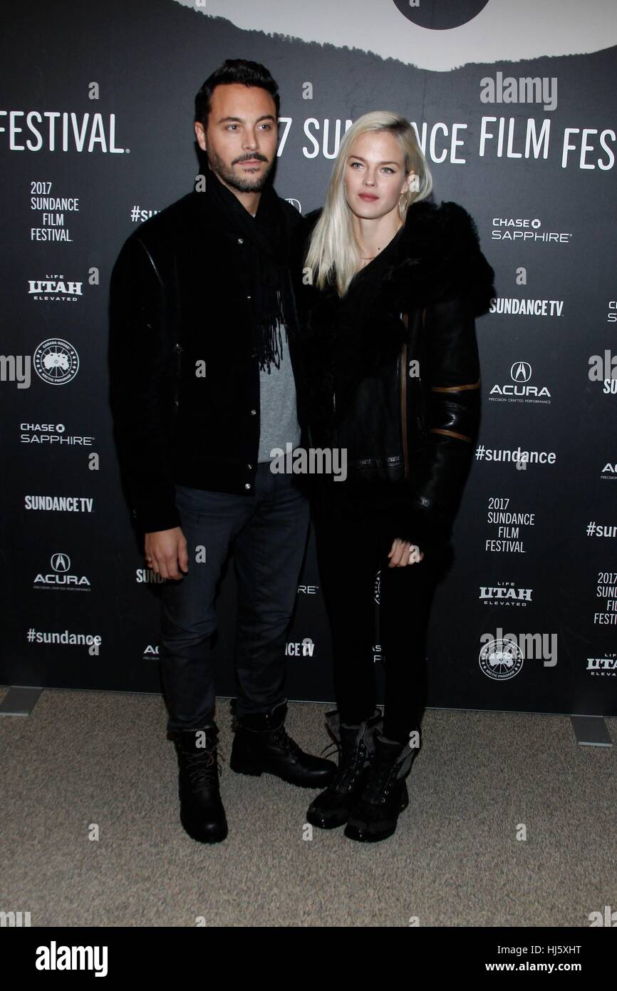 Jack huston and shannan click hi-res stock photography and images - Alamy