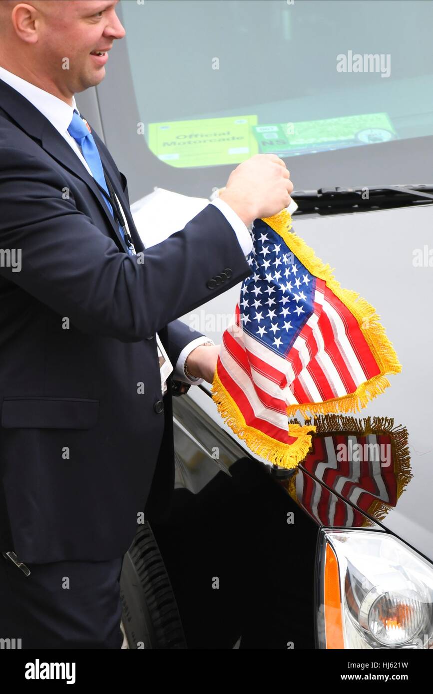 Us secret service motorcade hi-res stock photography and images - Alamy