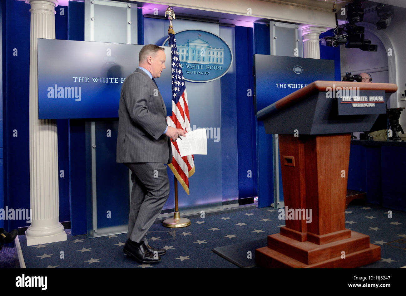 Washington, DC. 21st Jan, 2017. White House press secretary Sean Spicer ...