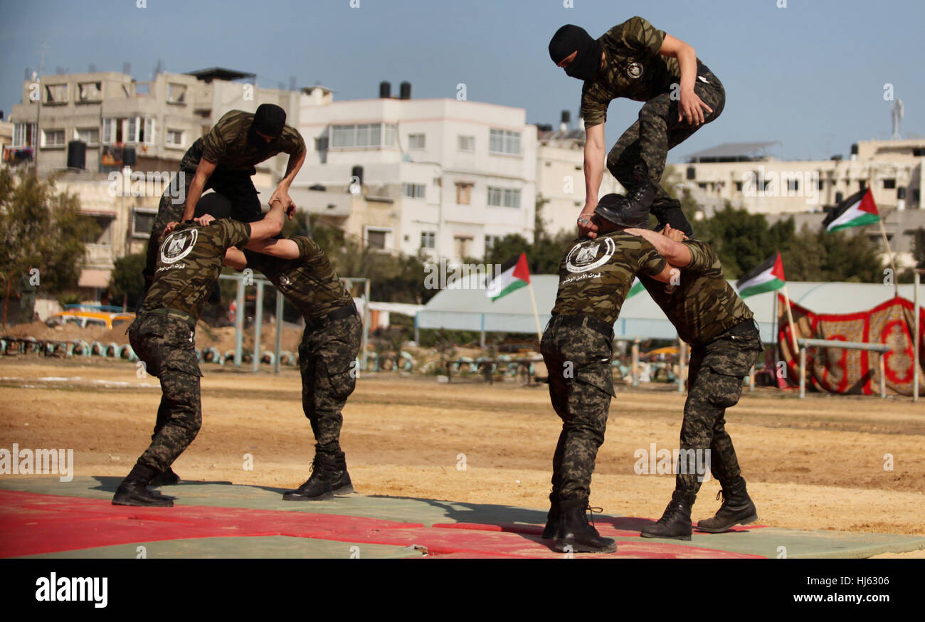 Gaza City, Gaza Strip, Palestinian Territory. 22nd Jan, 2017. Members ...