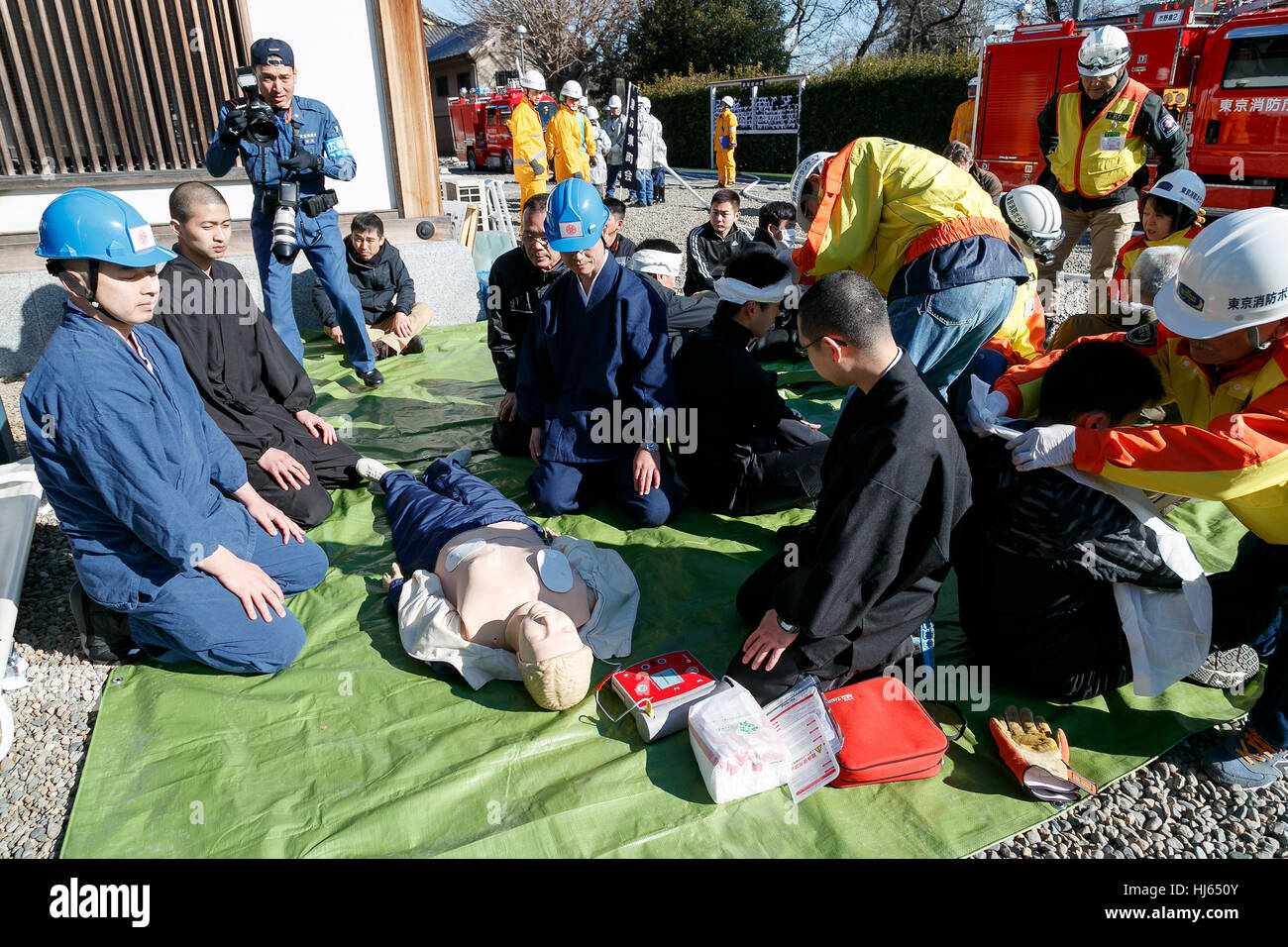 Tokyo, Japan. 26th Jan, 2017. Firefighters participate in fire drills ...