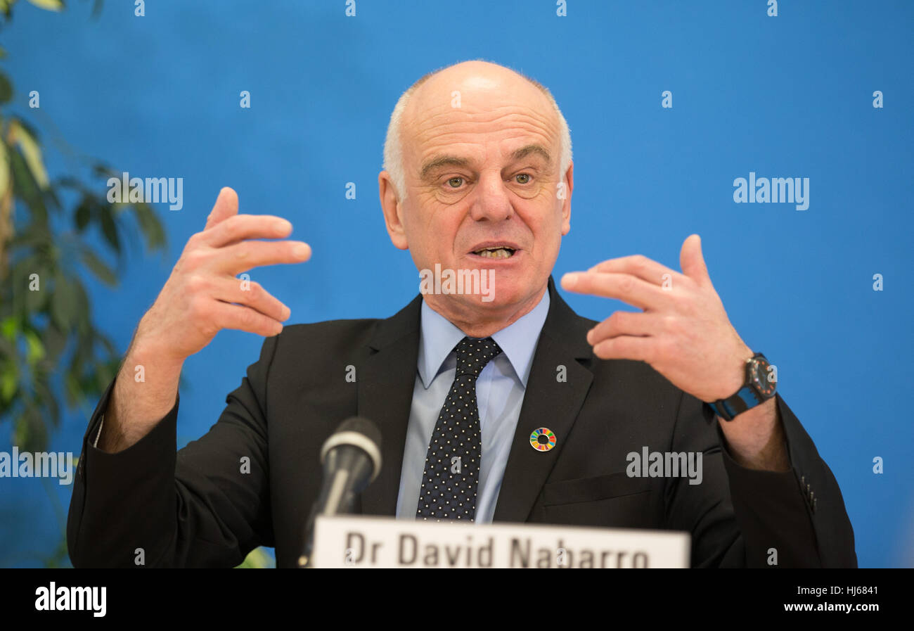 David nabarro hi-res stock photography and images - Alamy