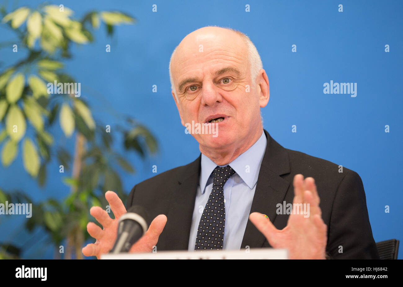 David nabarro hi-res stock photography and images - Alamy