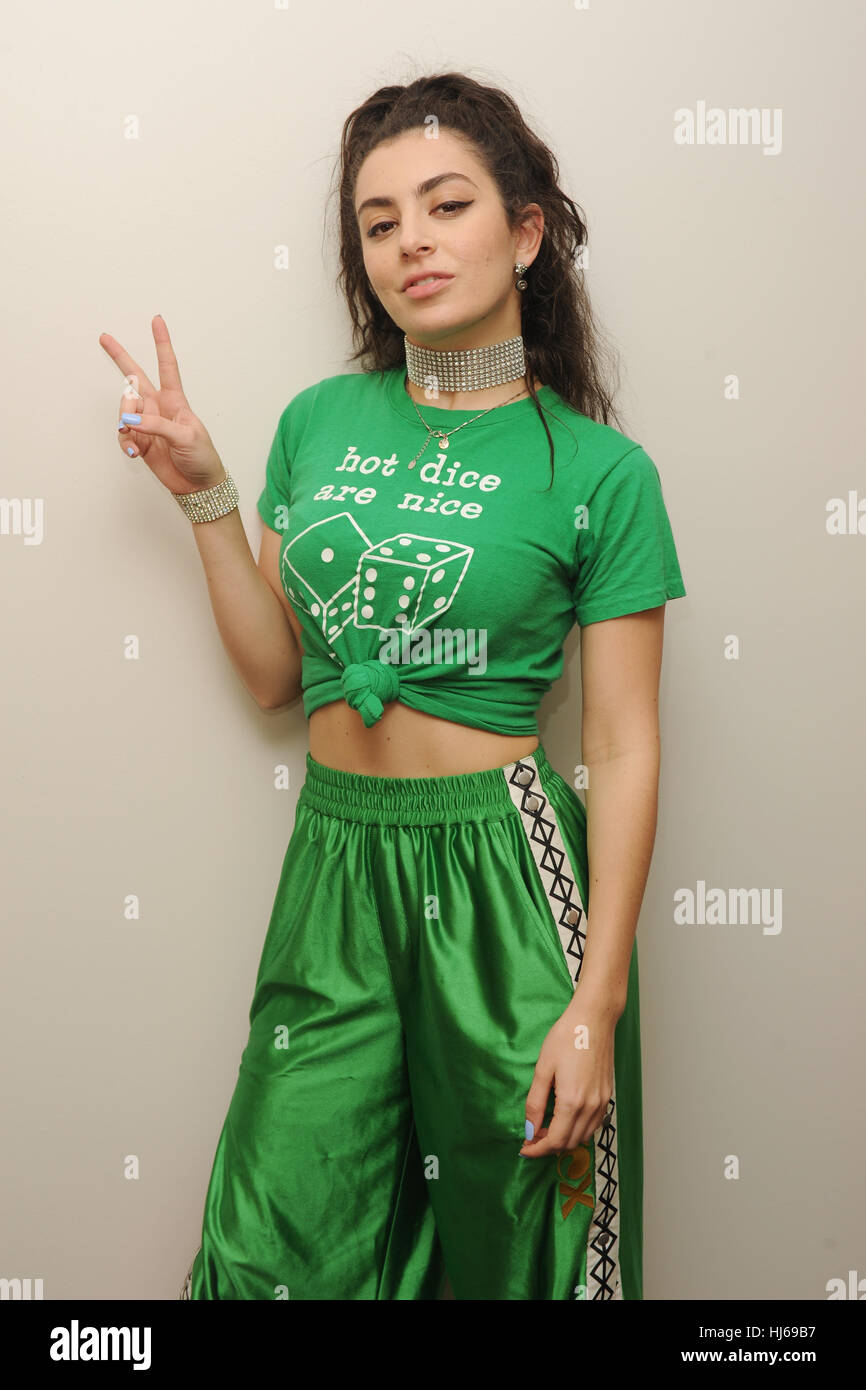 Xcx poses for hi-res stock photography and images - Alamy