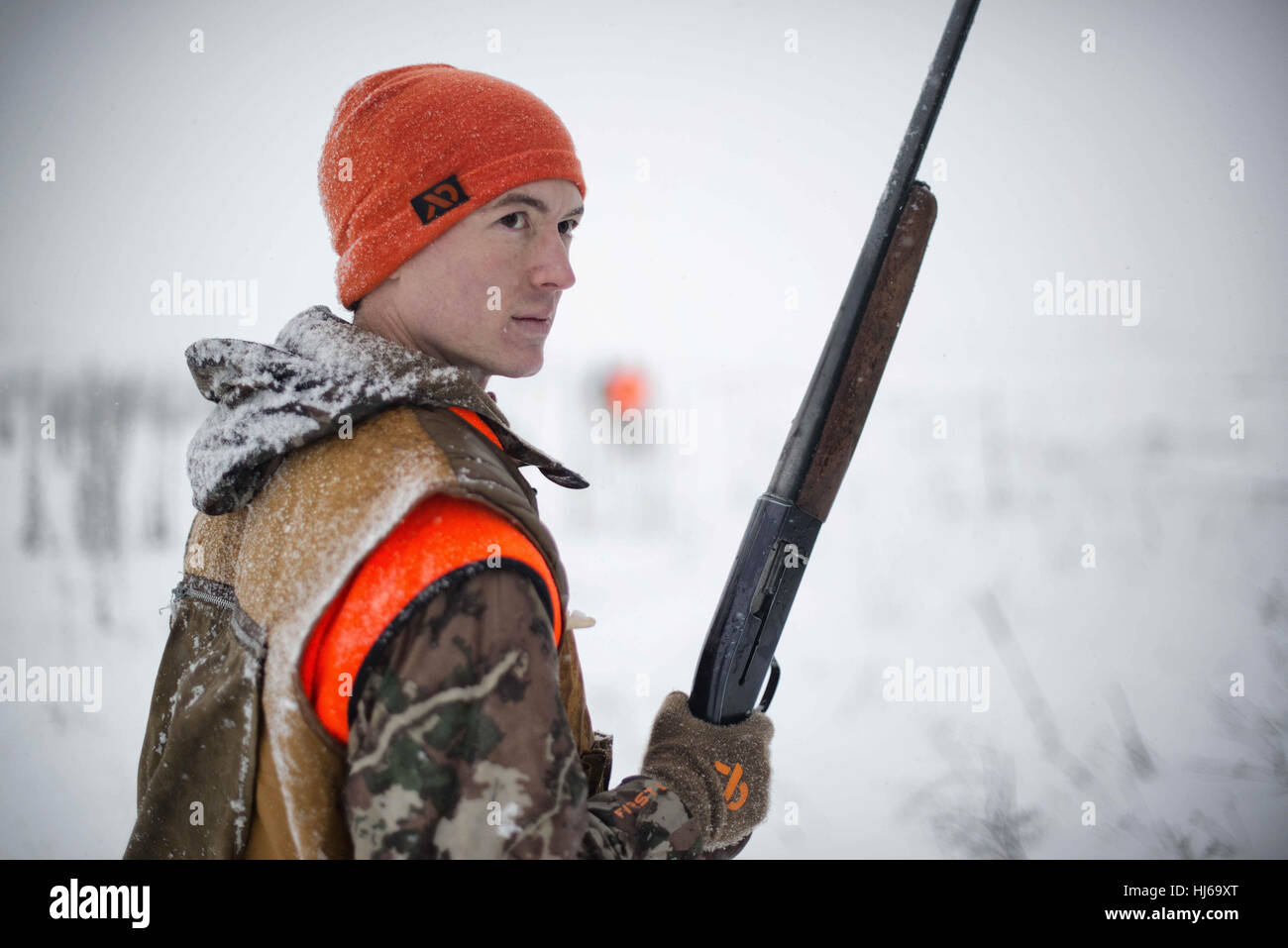 Spokane, WA, USA. 23rd Dec, 2016. Kit Conklin and Keith Conklin hunt ...