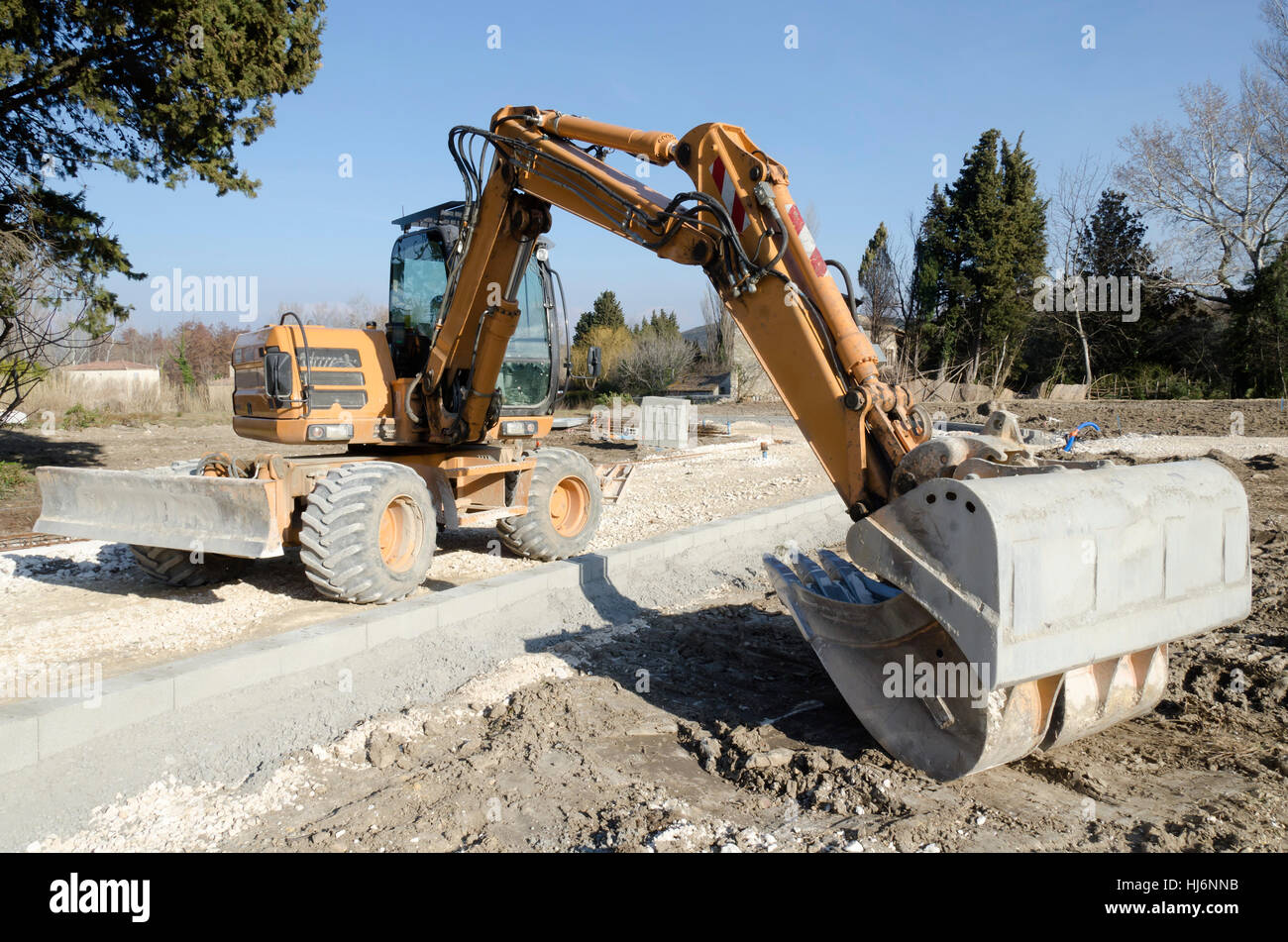 Landscaping vehicle hi-res stock photography and images - Alamy