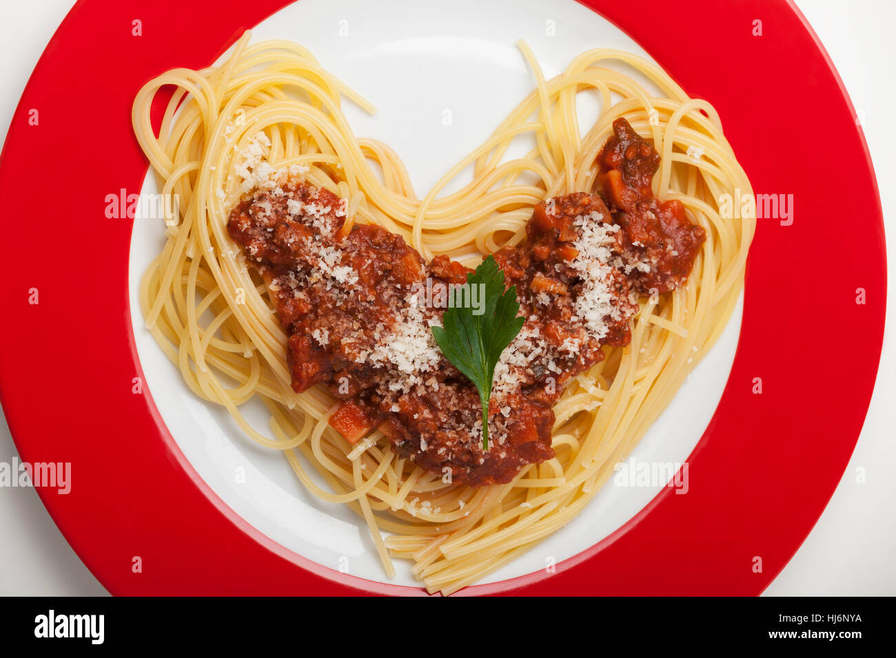Heart spaghetti bolognese hi-res stock photography and images - Alamy