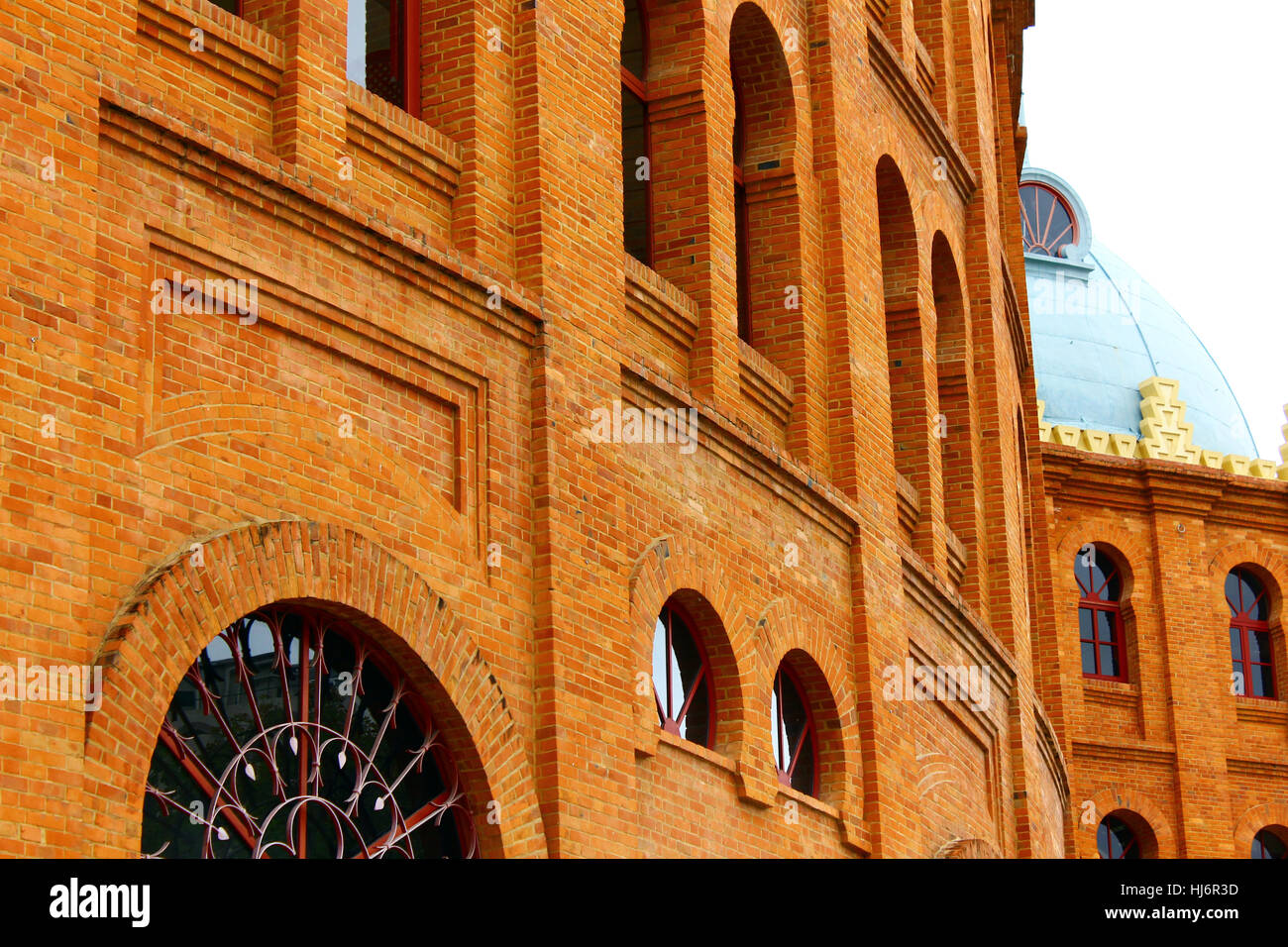 arena, lisbon, windows, bricks, amphitheater, amphitheatre ...