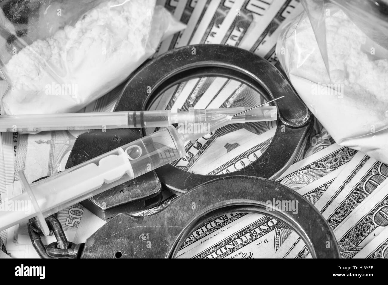 Drug syringe and cooked heroin Stock Photo - Alamy