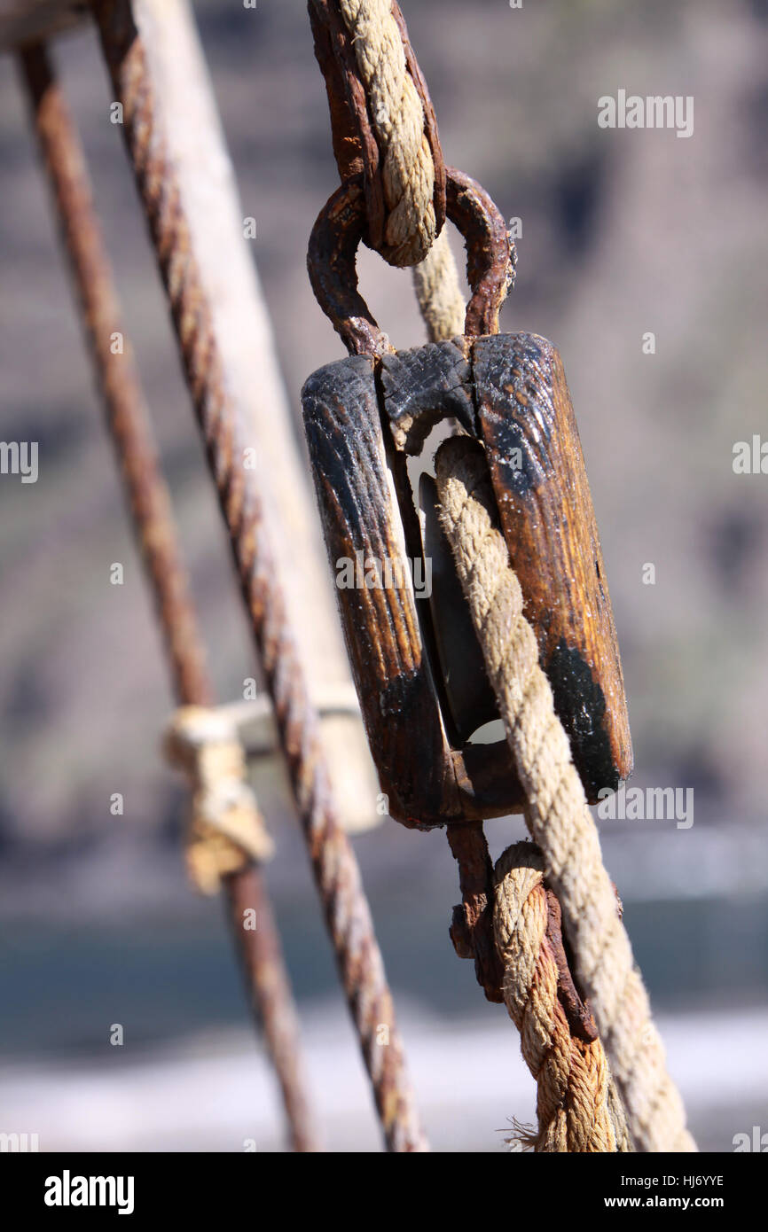 chain, diagonal, sailing ship, sailing boat, sailboat, rowing boat ...