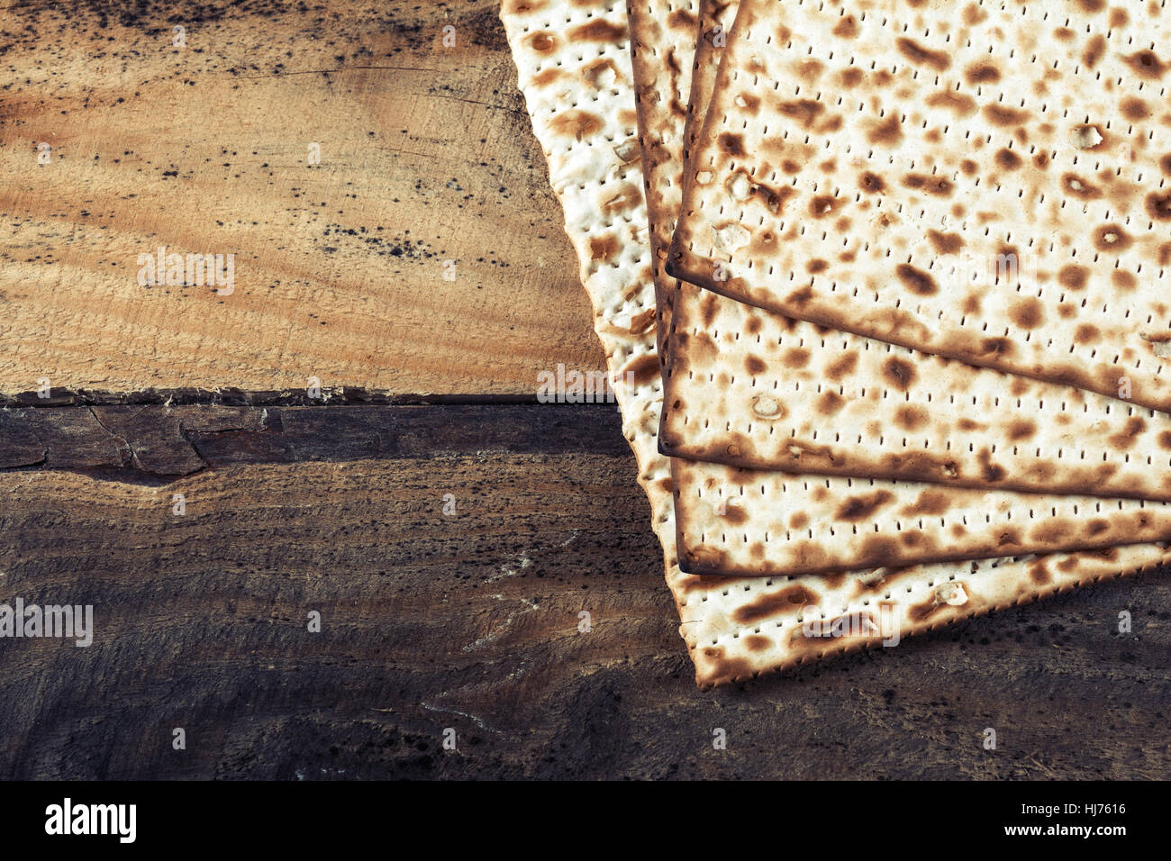 Jewish matza on Passover Stock Photo - Alamy