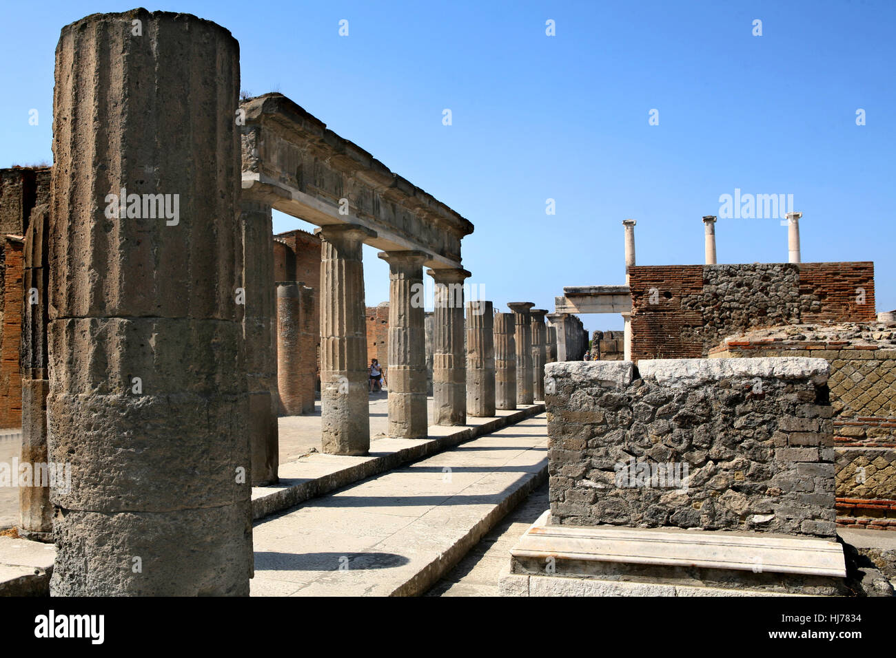 house, building, city, town, monument, art, culture, stone, sculpture ...