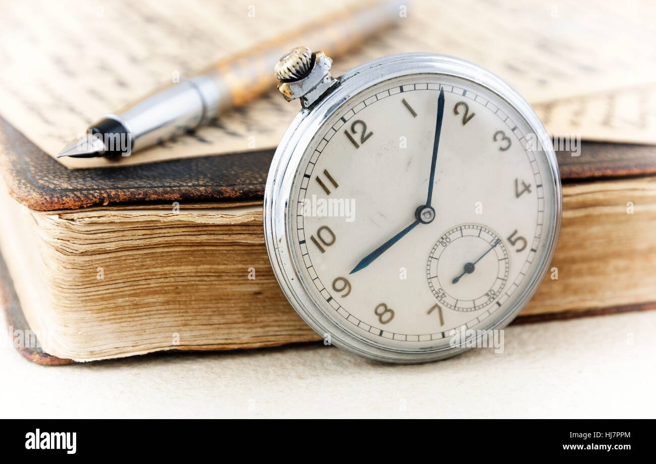 Antique watch fountain pen books hi-res stock photography and images ...