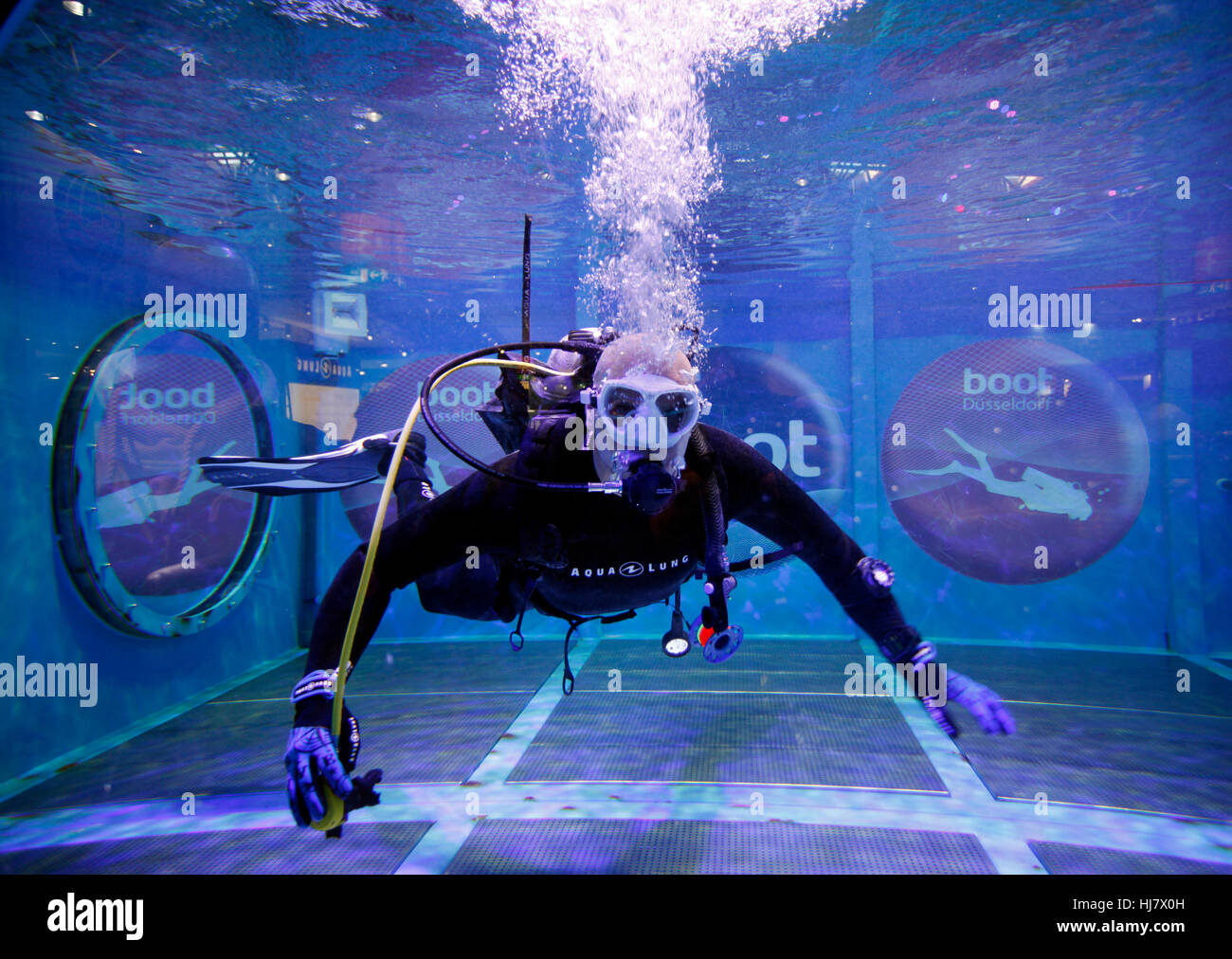 Deep water basin hi-res stock photography and images - Alamy