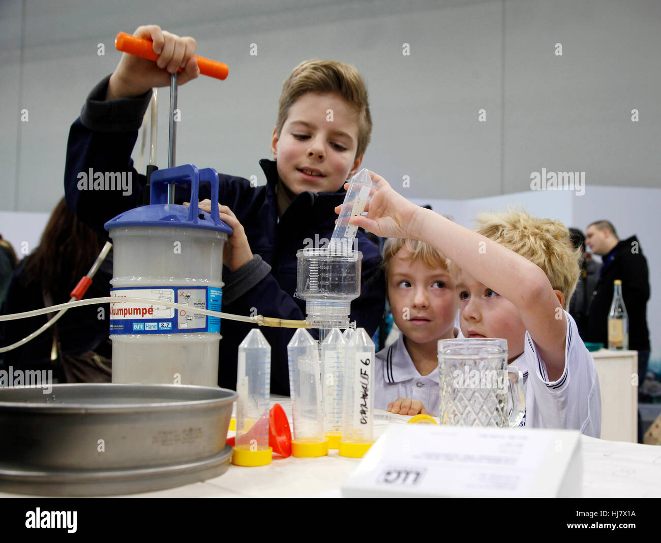 boot Duesseldorf 2017 - the worlds biggest yachting and water sports ...
