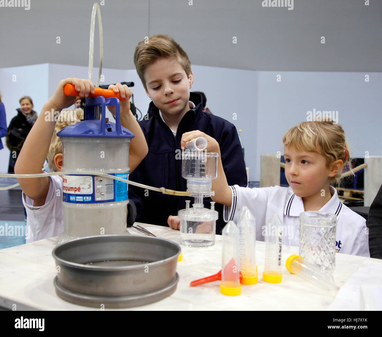 boot Duesseldorf 2017 - the worlds biggest yachting and water sports ...