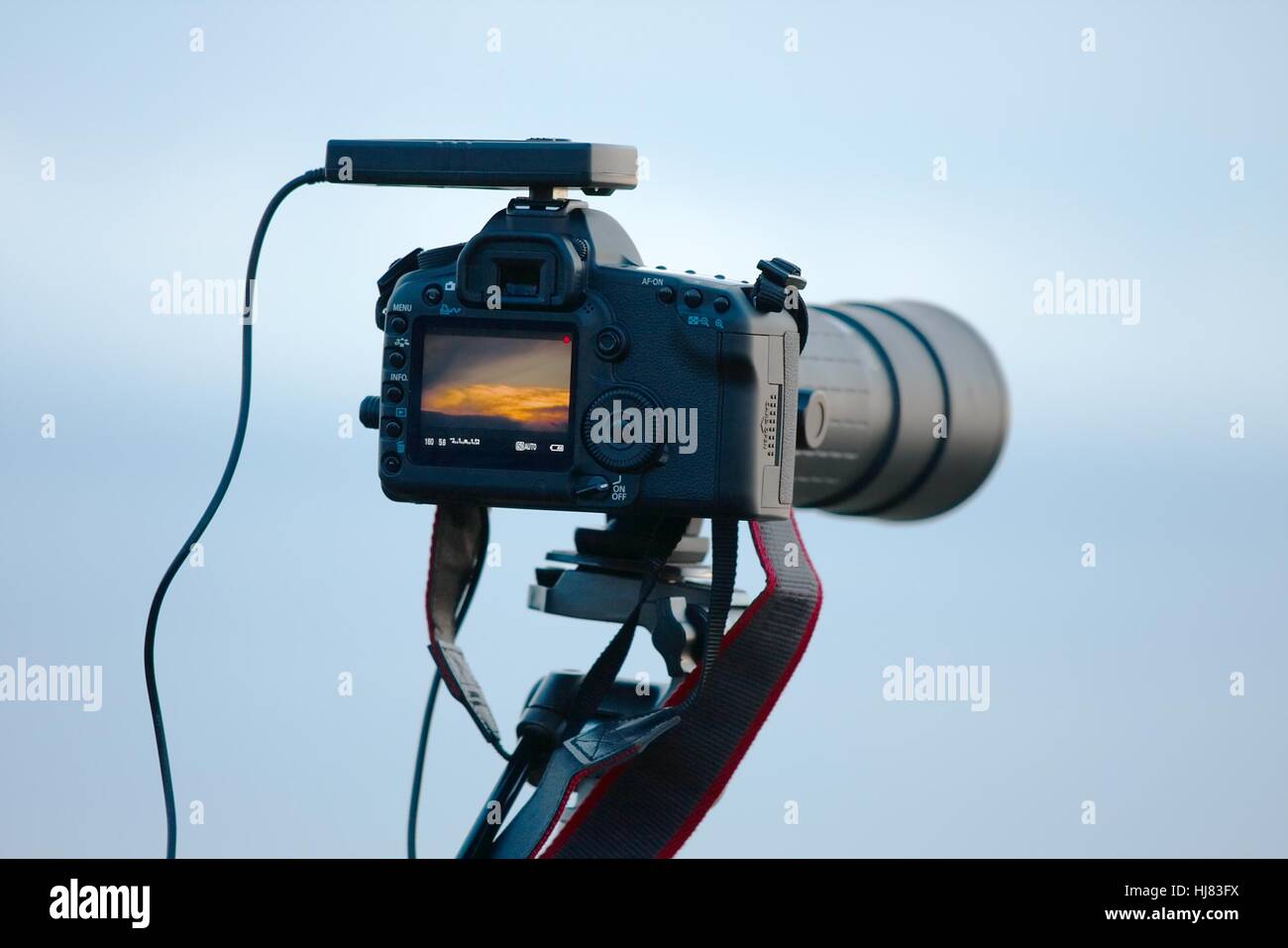 blue, object, big, large, enormous, extreme, powerful, imposing ...