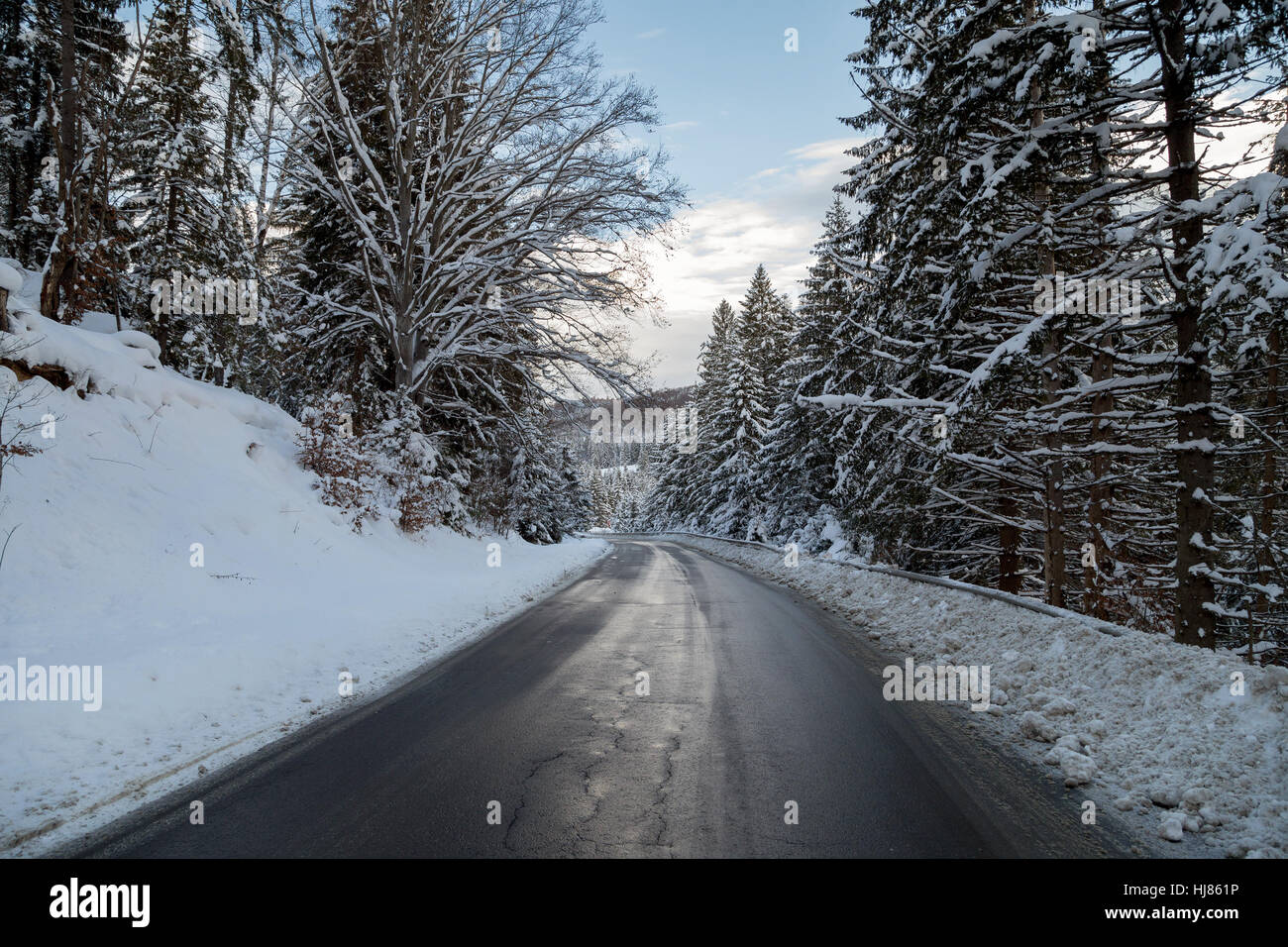 Winter in transylvania hi-res stock photography and images - Alamy