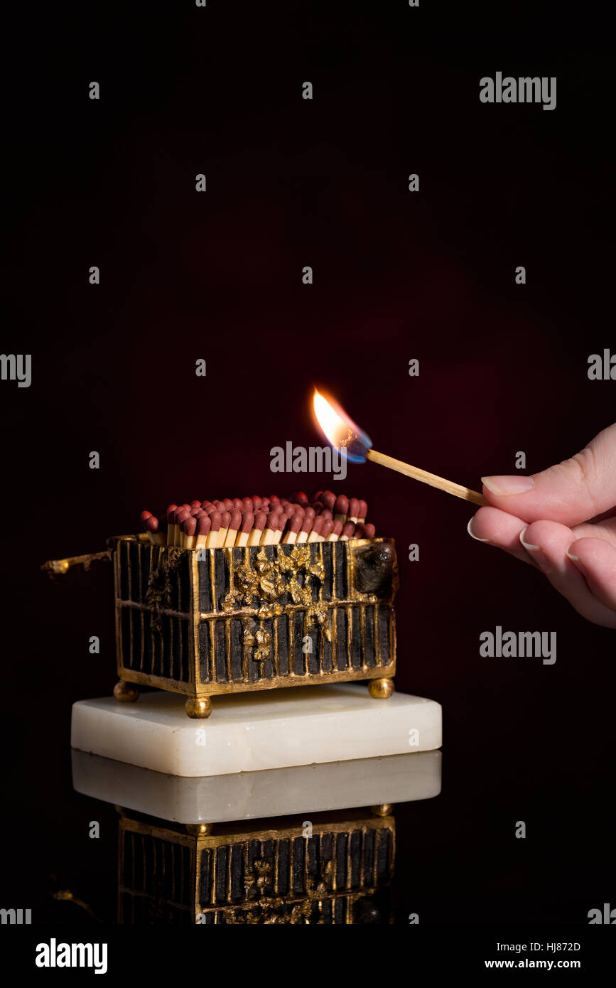 Vintage match box hi-res stock photography and images - Alamy