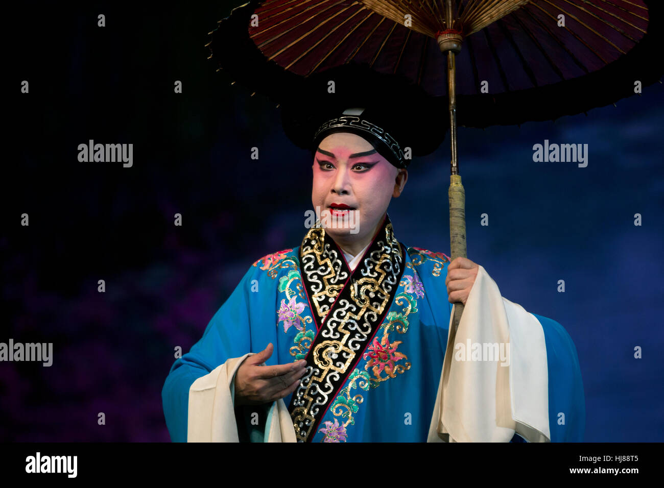 Actors of the Beijing Opera Troupe perform the famous story "The Legend ...
