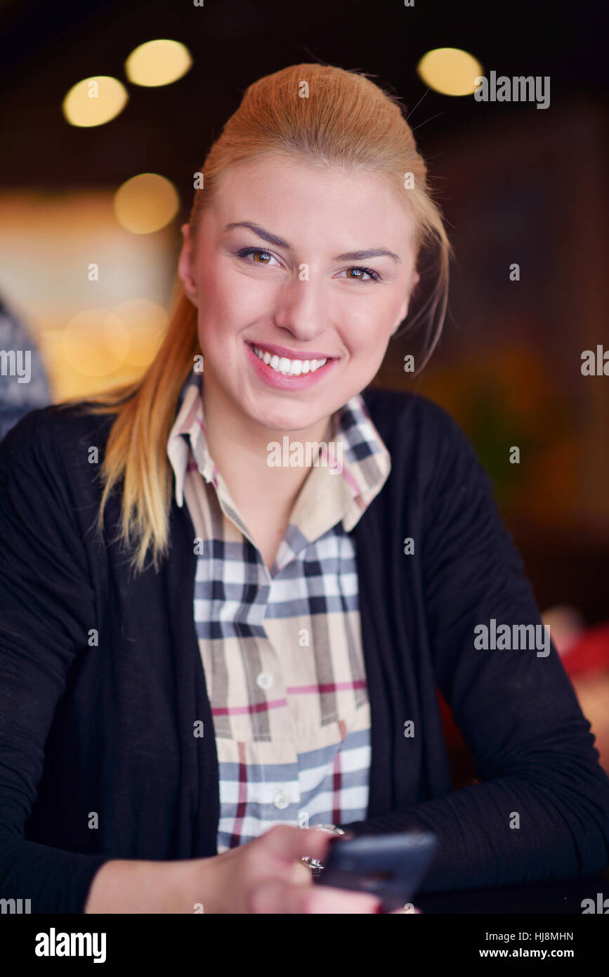 woman, conversation, telephone, phone, humans, human beings, people ...