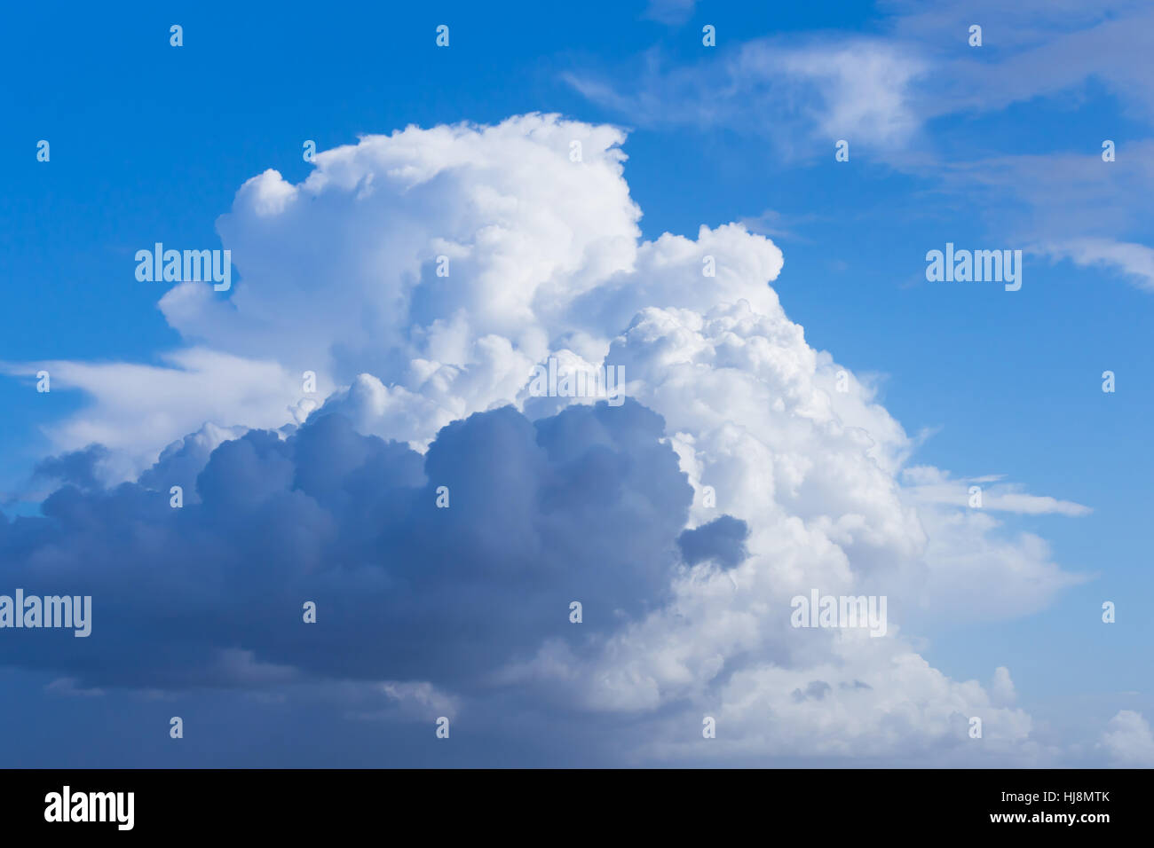 clouds in the blue sky pre storm Stock Photo - Alamy