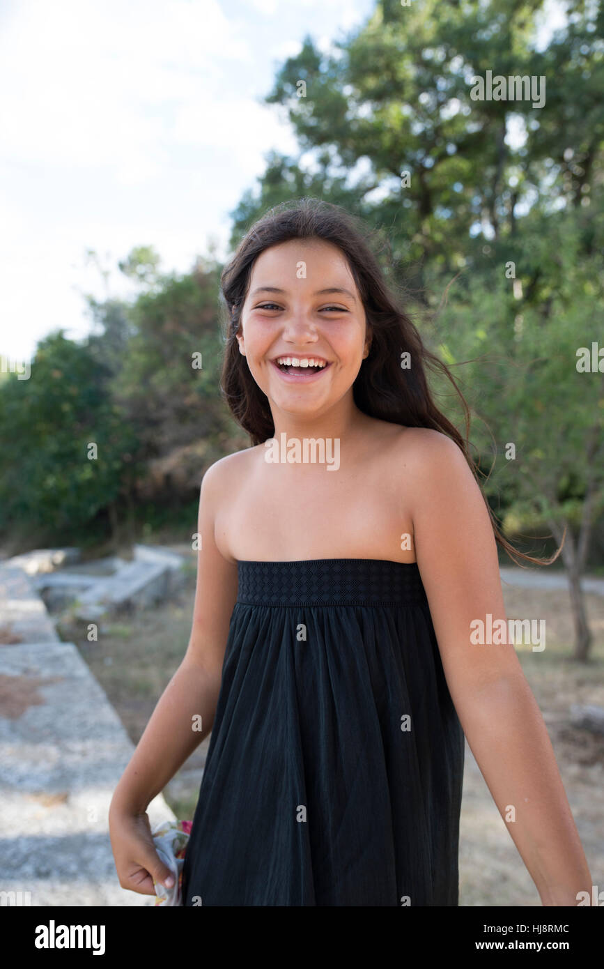 Smiling three girls 10 11 years hi-res stock photography and images - Alamy