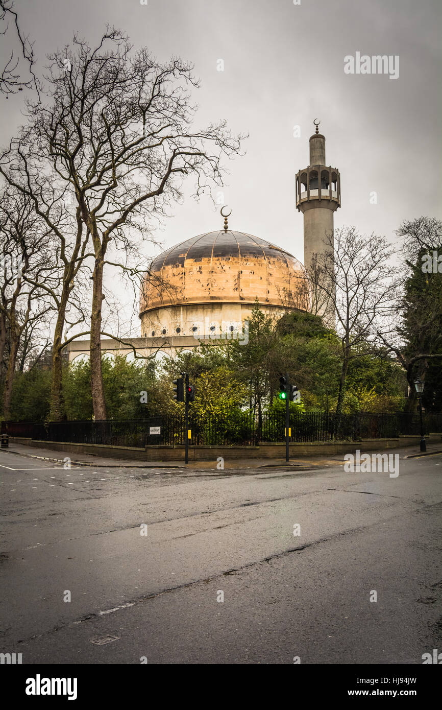 Regents park mosque architecture hi-res stock photography and images ...