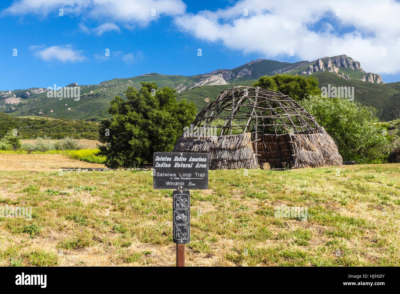 Chumash dwelling reconstructed at Rancho Sierra Vista/Satwiwa in the ...