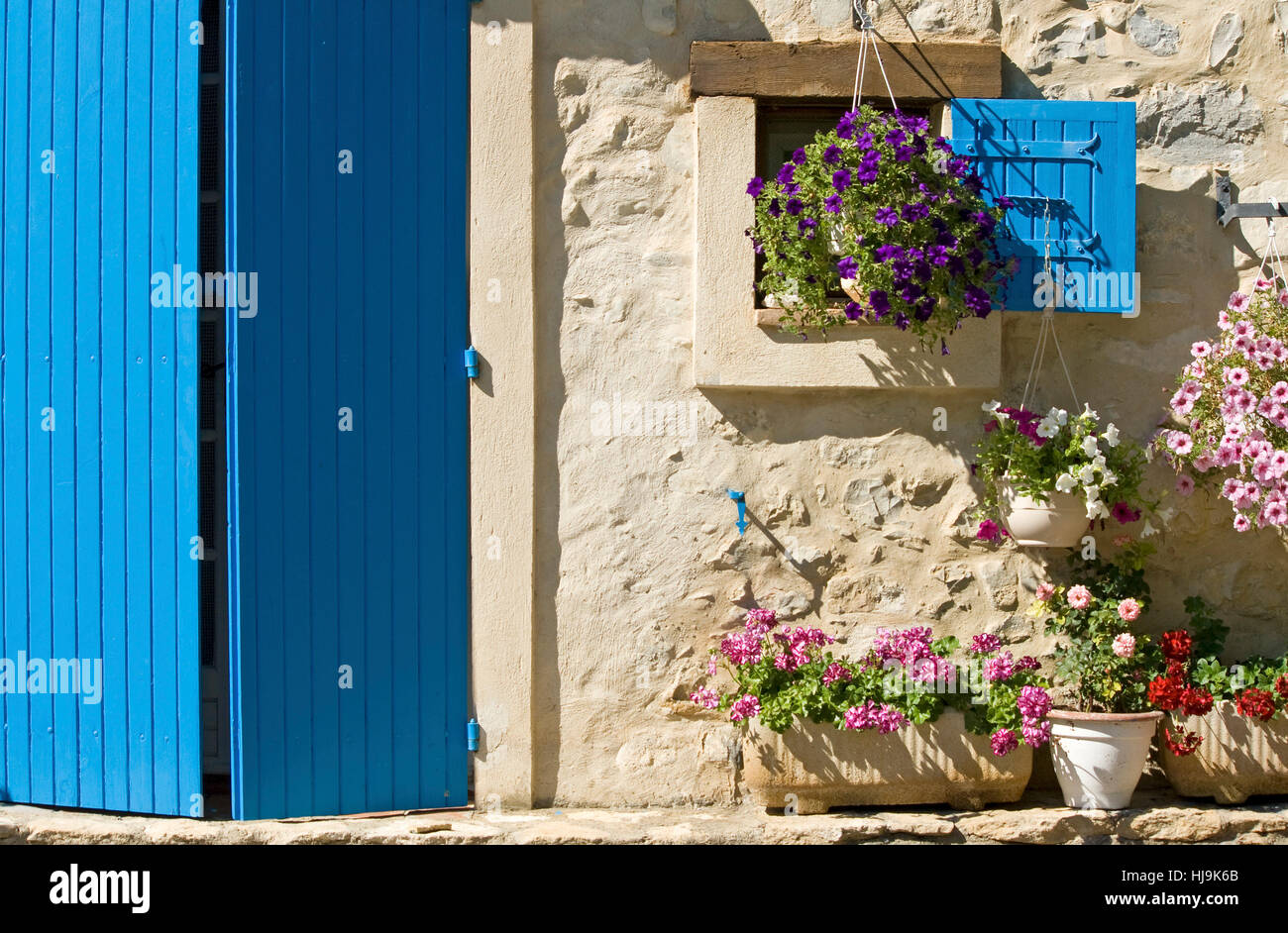 blue, house, building, france, seal, shutter, cottage, Provence, home ...