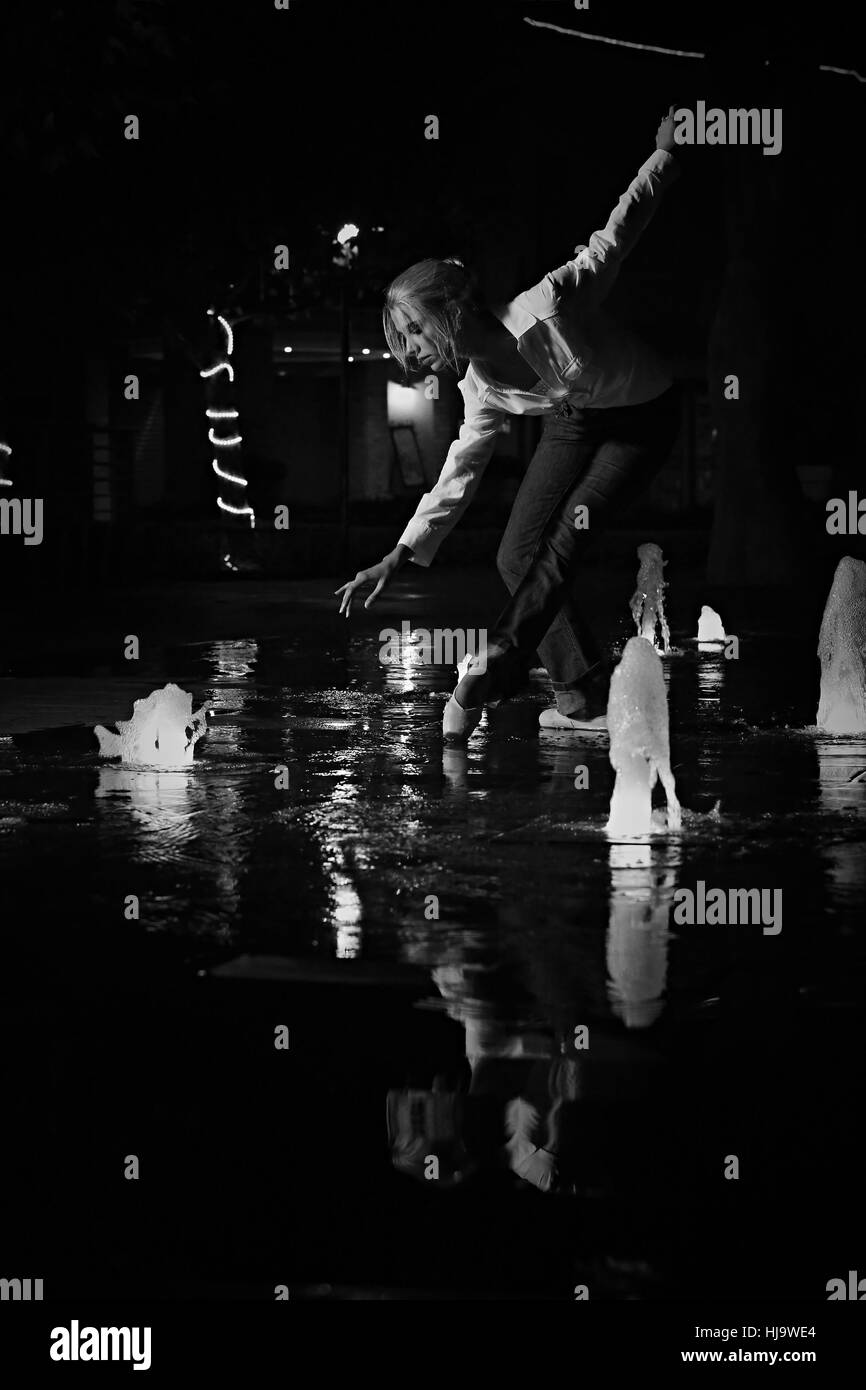 woman, lady, female, modern, modernity, dancer, dancing girl, ballet ...