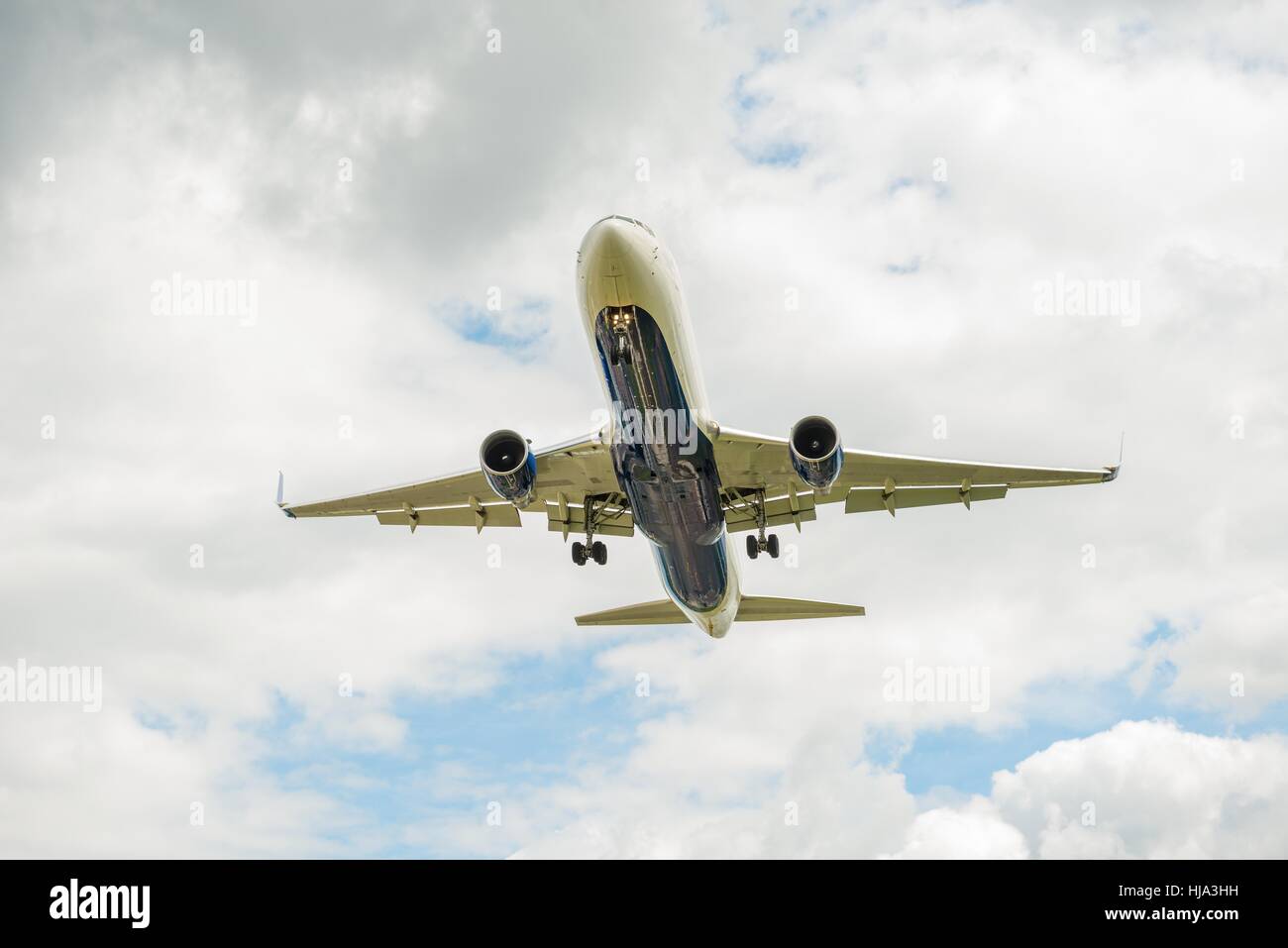 landing, aviation, airport, land, approach flight, aircraft, aeroplane ...