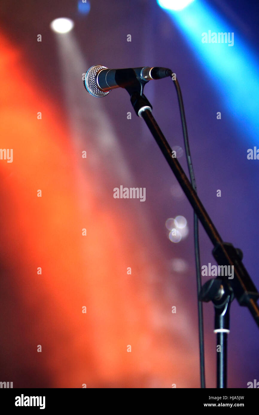 Microphone and light stadium hi-res stock photography and images - Alamy