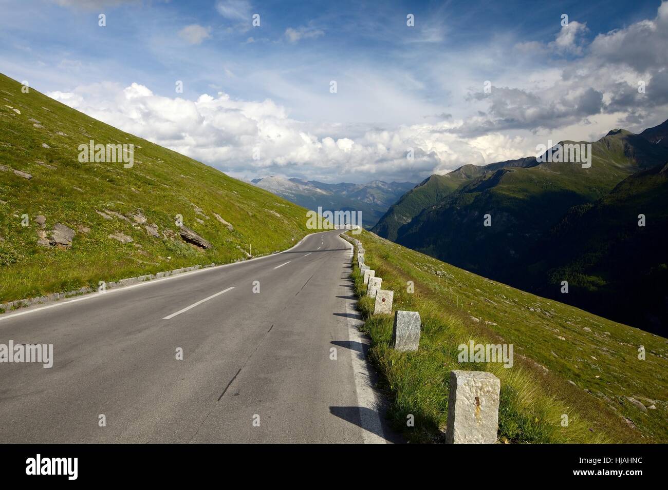 asphalt, route, bend, curve, crooked, warped, hunchbacked, humpbacked ...