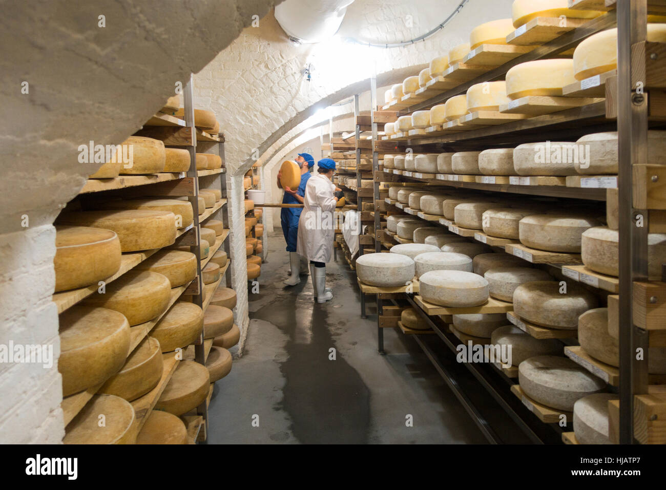 Caves cheese hi-res stock photography and images - Alamy