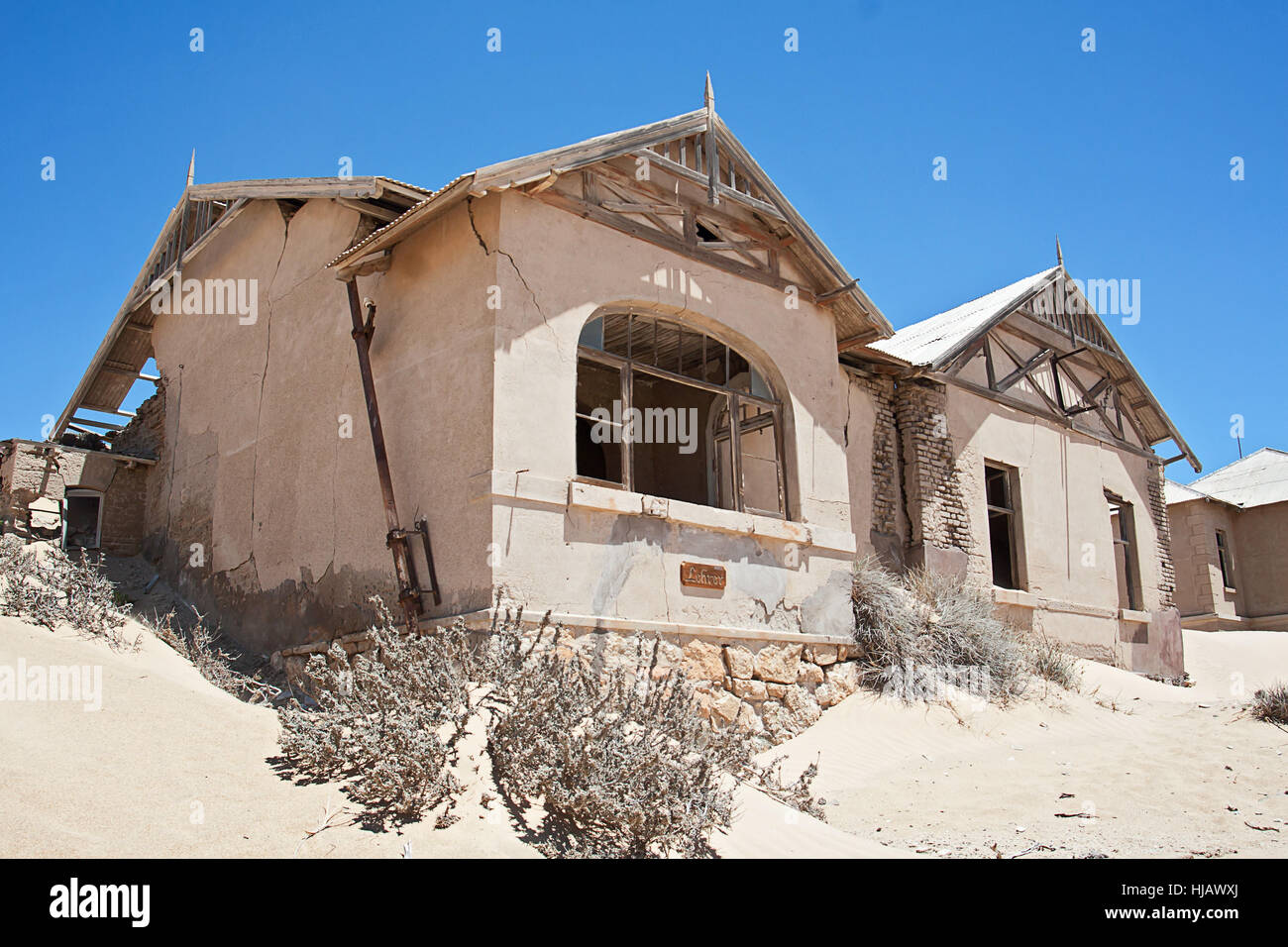 abandon, go away, depart, disappear, vanishing, travel, city, town ...